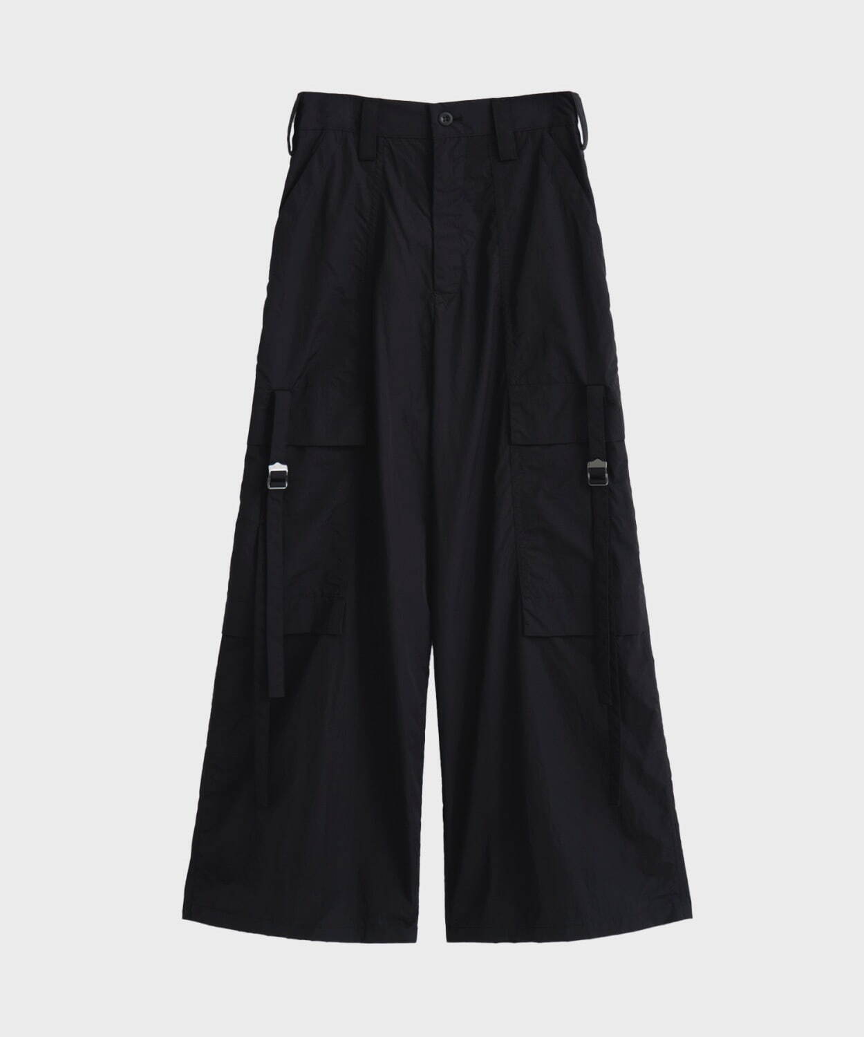 ウジョーの“ハイネック”ナイロンブルゾン&ショート丈のモーター ウジョーの“ハイネック”ナイロンブルゾン&ショート丈のモーター