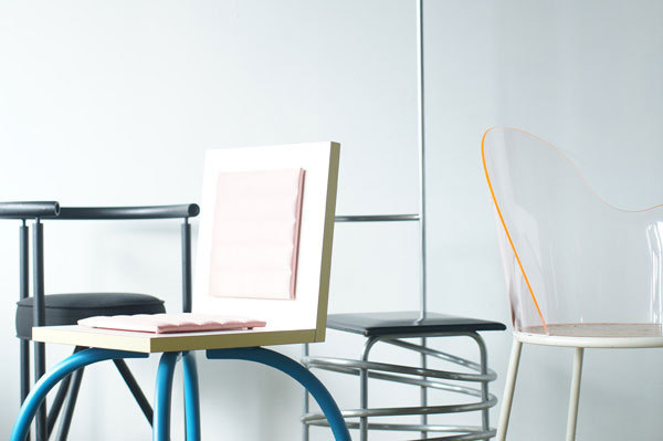 80年代の椅子に着目「CHAIRS 80S」展が恵比寿で、コム デ 80年代の椅子に着目「CHAIRS 80S」展が恵比寿で、コム デ