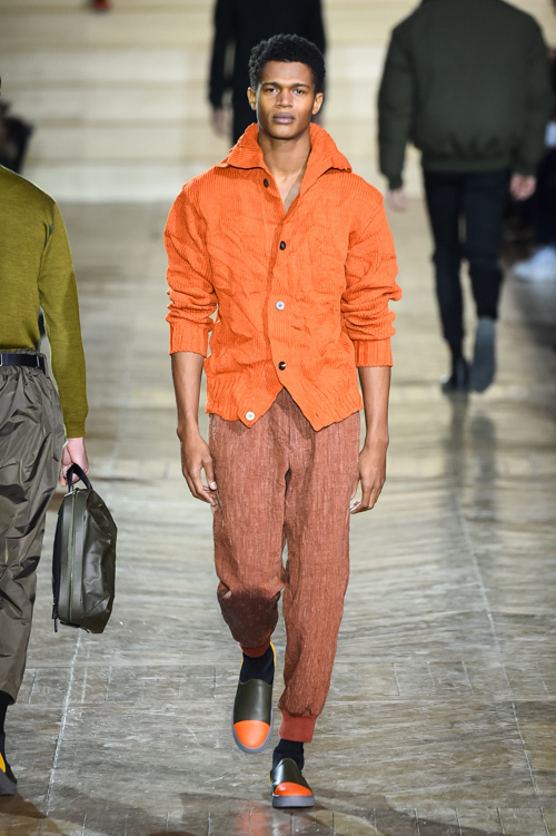 イッセイ ミヤケ メン(ISSEY MIYAKE MEN) 2017-18年秋冬メンズ イッセイ ミヤケ メン(ISSEY MIYAKE MEN) 2017-18年秋冬メンズ