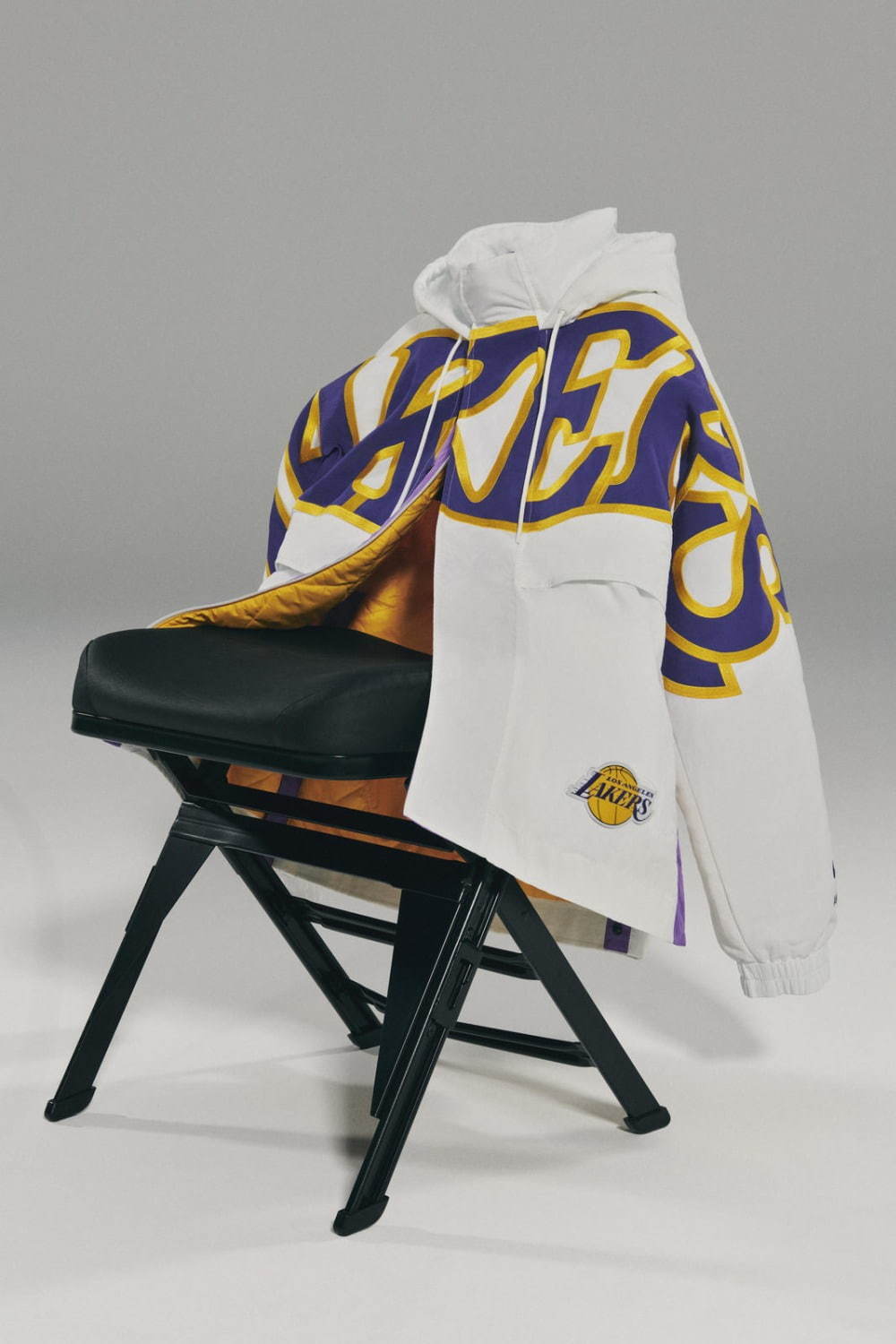 ナイキ×アンブッシュのNBAコレクション、バスケのユニフォーム風 ナイキ×アンブッシュのNBAコレクション、バスケのユニフォーム風