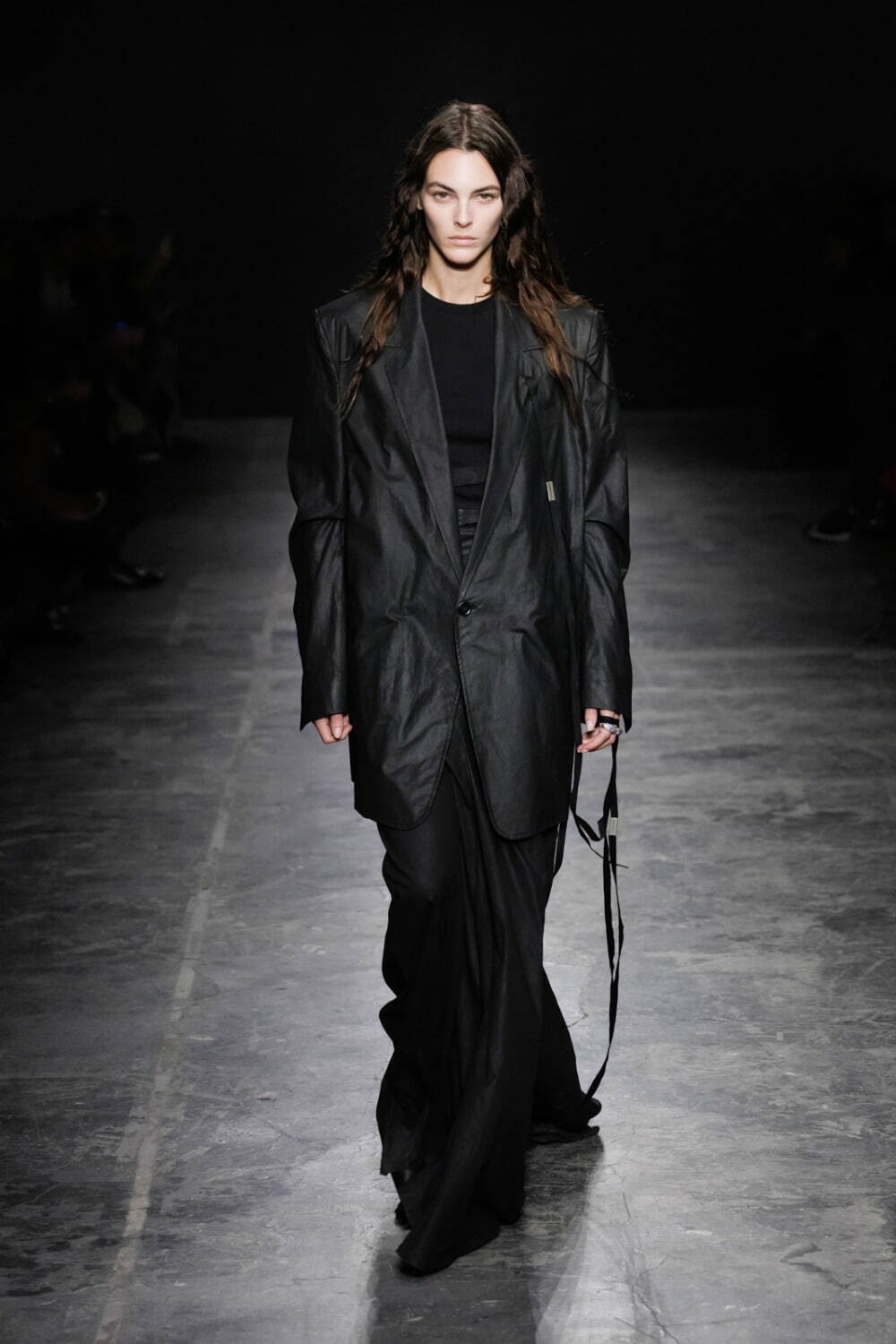 写真11/42|アン ドゥムルメステール(ANN DEMEULEMEESTER) 2023 写真11/42|アン ドゥムルメステール(ANN DEMEULEMEESTER) 2023